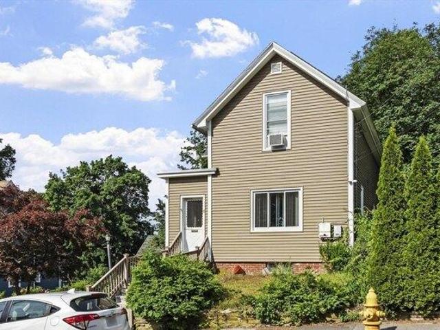 5 bedroom, Worcester MA 01603 104757334