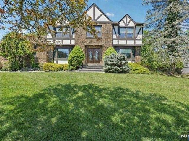 5 bedroom, Wayne NJ 07470 102824555
