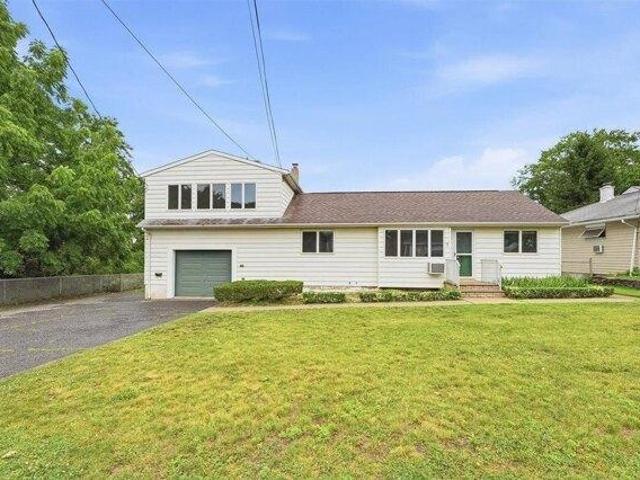 5 bedroom, Wallington NJ 07057 104688922