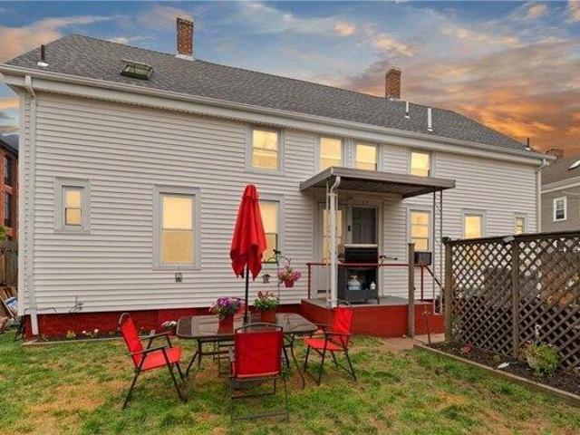 5 bedroom, Warren RI 02885 104810928
