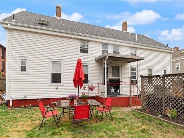 5 bedroom, Warren RI 02885 105123940