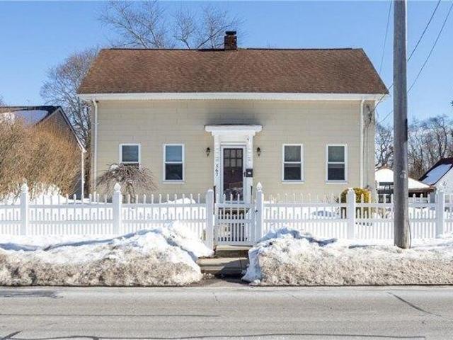 5 bedroom, Warwick RI 02886 LS101628664