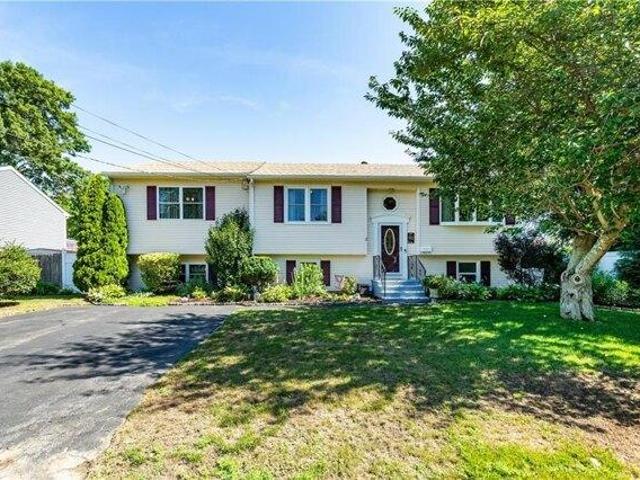 5 bedroom, Warwick RI 02889 104849009