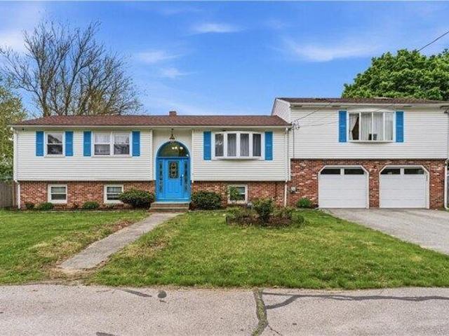 5 bedroom, Warwick RI 02889 105157909