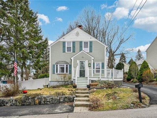 5 bedroom, Warwick RI 02889 LS101631869