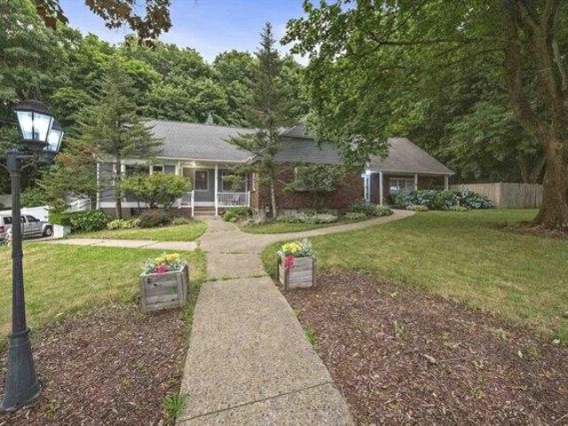 5 bedroom, Weymouth MA 02189 104480043