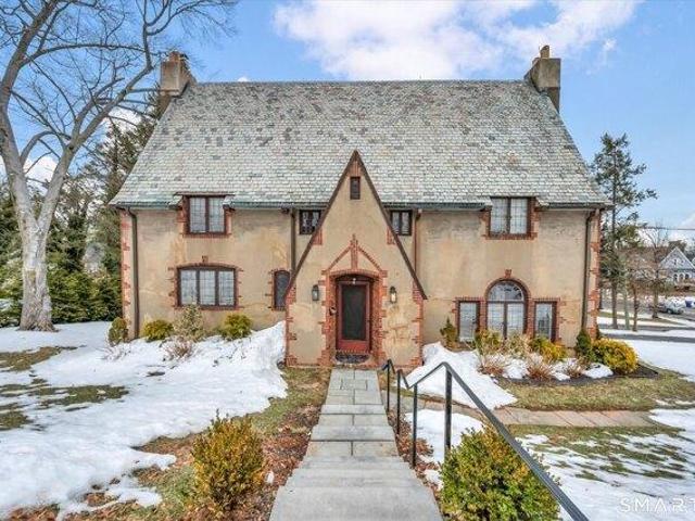 5 bedroom, West Hartford CT 06119 102279789