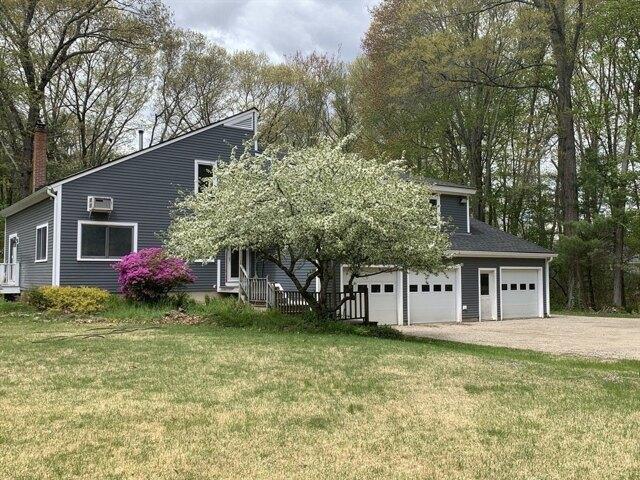5 bedroom, West Newbury MA 01985 104834963