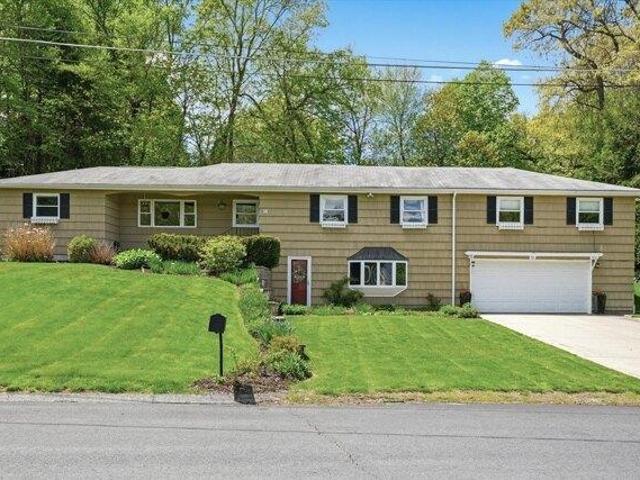 5 bedroom, Westborough MA 01581 103069266