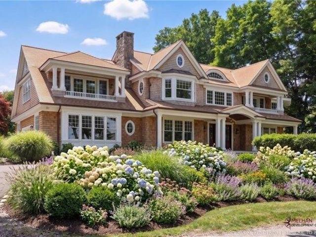 5 bedroom, Westerly RI 02891 104541213