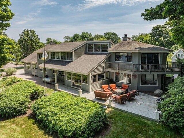 5 bedroom, Westerly RI 02891 102025918