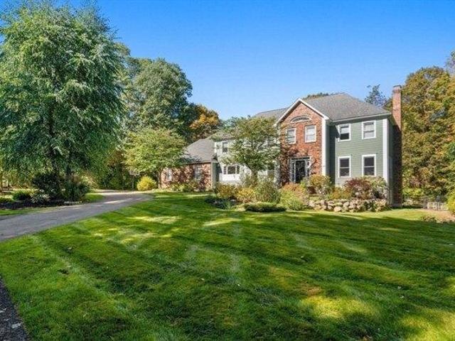 5 bedroom, Westwood MA 02090 LS102409505