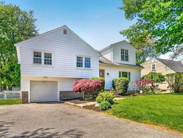 5 bedroom, Westwood MA 02090 LS102565260