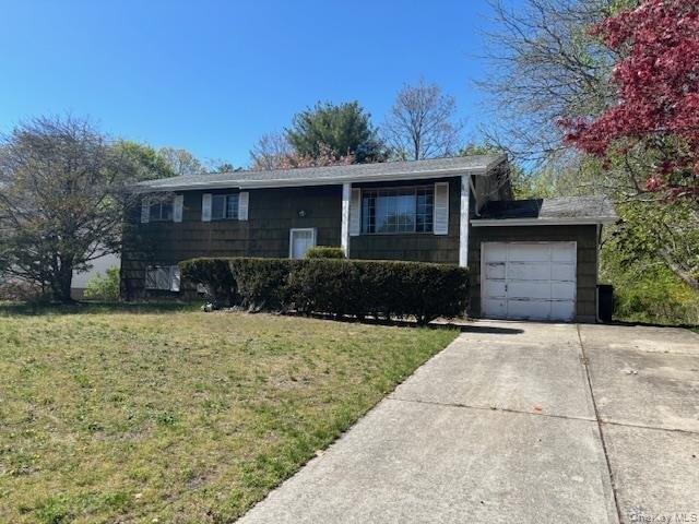 5 bedroom, Wheatley Heights NY 11798 103621278