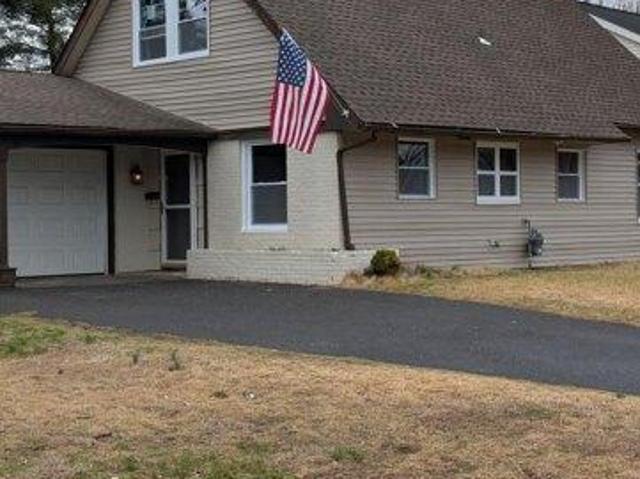 5 bedroom, Willingboro NJ 08046 LS101800602
