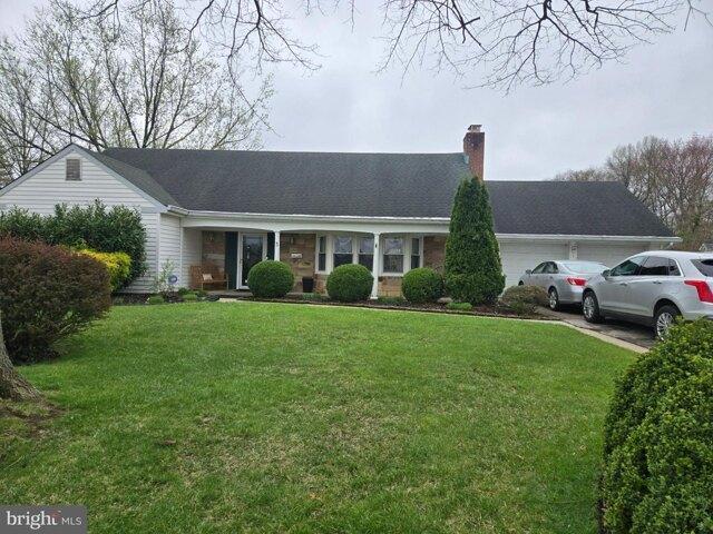 5 bedroom, Willingboro NJ 08046 LS102213062