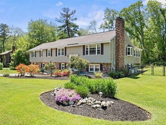 5 bedroom, Wilmington MA 01887 104077949