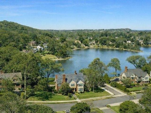 5 bedroom, Winchester MA 01890 LS102860450