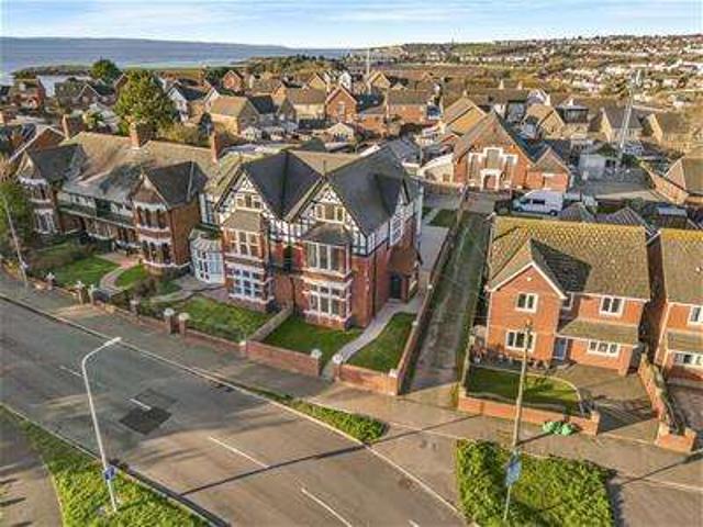 5 Bedroom Town House
