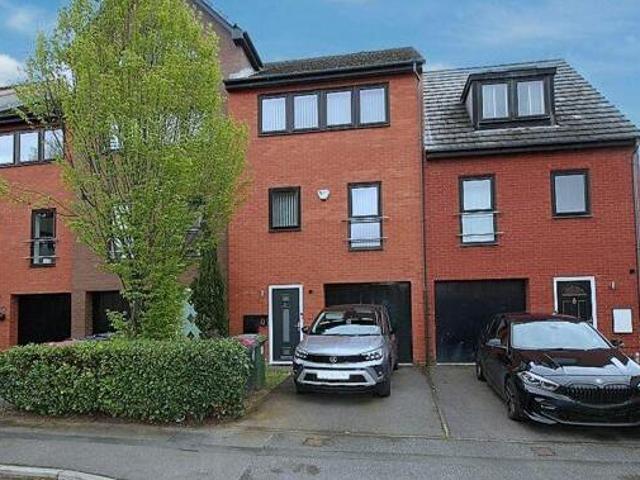 5 Bedroom Town House For Sale In Wath upon dearne