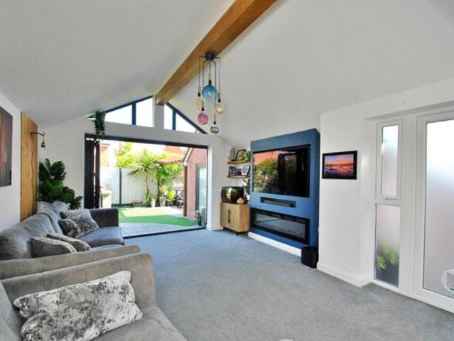5 bedroom town house for sale in Abraham Drive, Poole, BH15