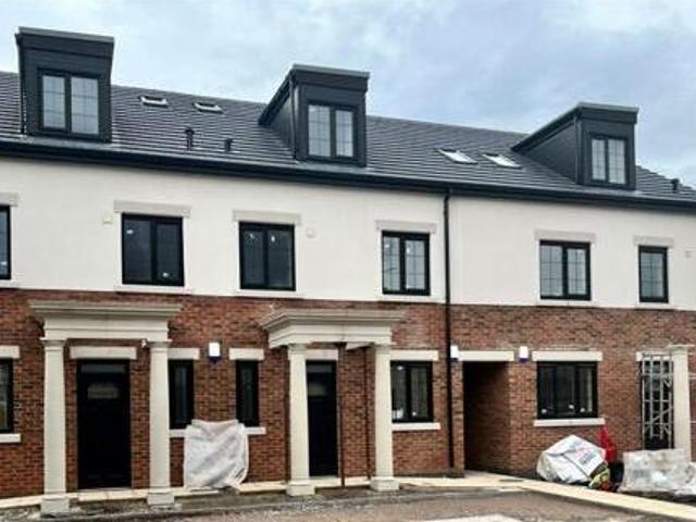 5 Bedroom Town House For Sale In Birkdale