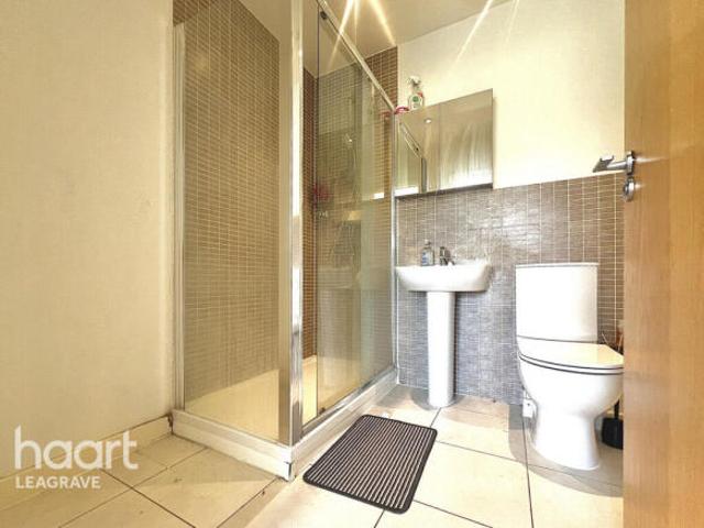 5 bedroom town house for sale in Challney Gardens, Luton, LU4