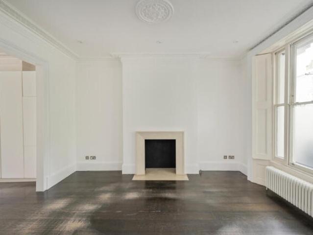 5 bedroom town house for sale in Sutherland Place, London, W2