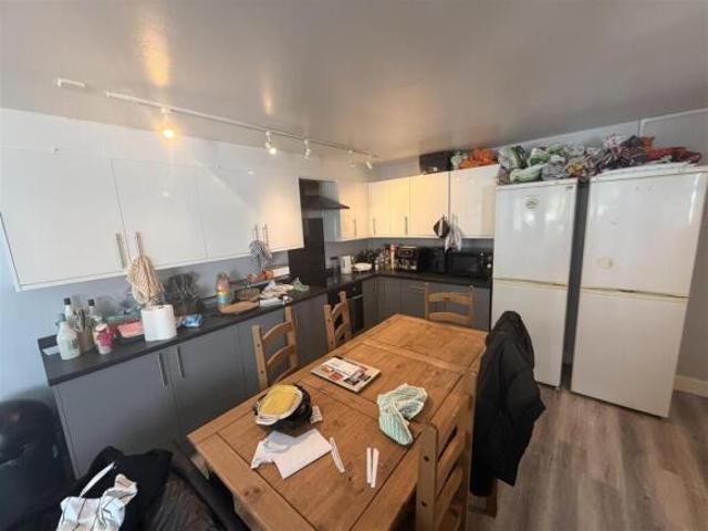 5 bedroom town house for rent in Broadgreen Road, Southampton, SO14