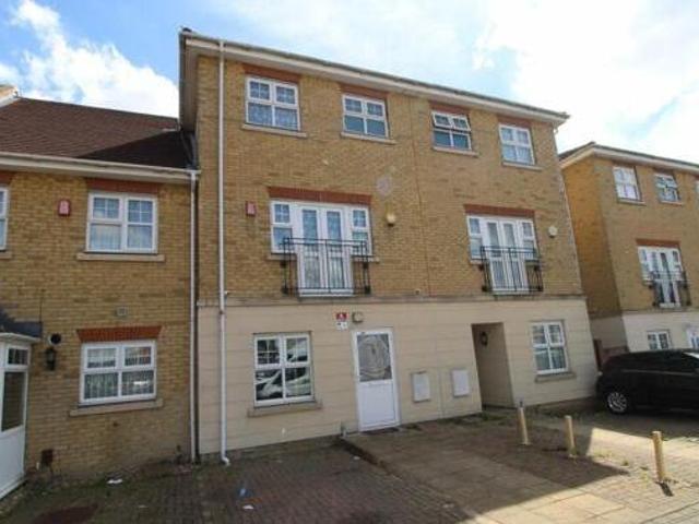 5 Bedroom Town House For Rent In Edgware