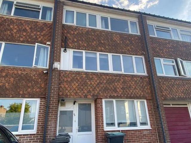 5 Bedroom Town House For Rent In Gravesend, Kent