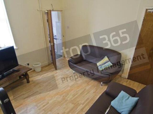 5 Bedroom Town House For Rent In Hyson Green