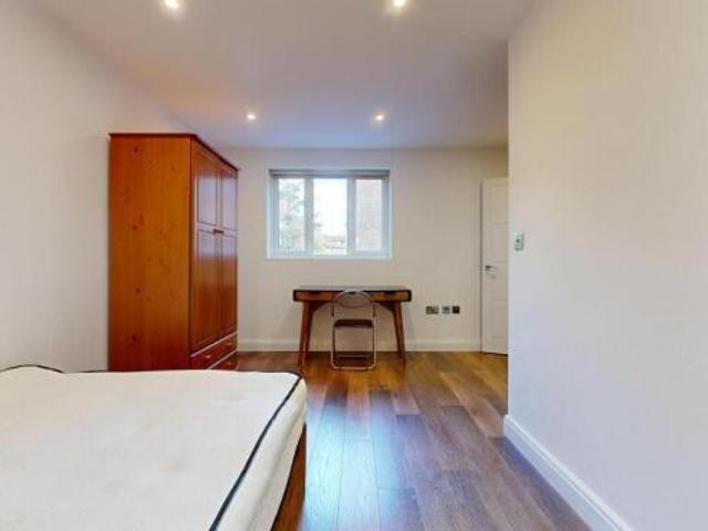 5 bedroom town house for rent in Lancaster Drive, London, E14