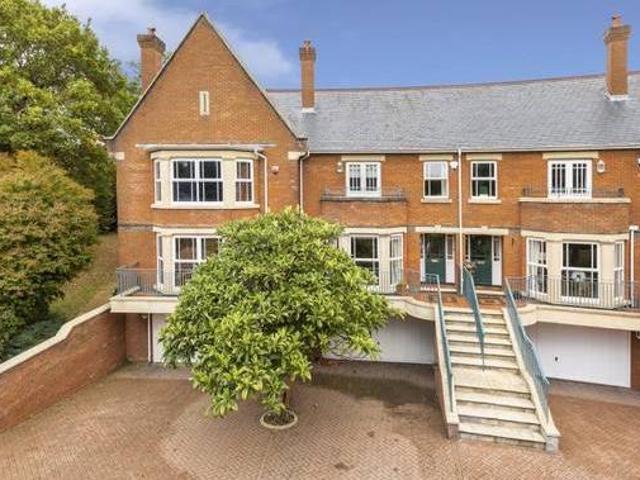5 bedroom town house for rent in St Ann s Park Virginia Water GU25