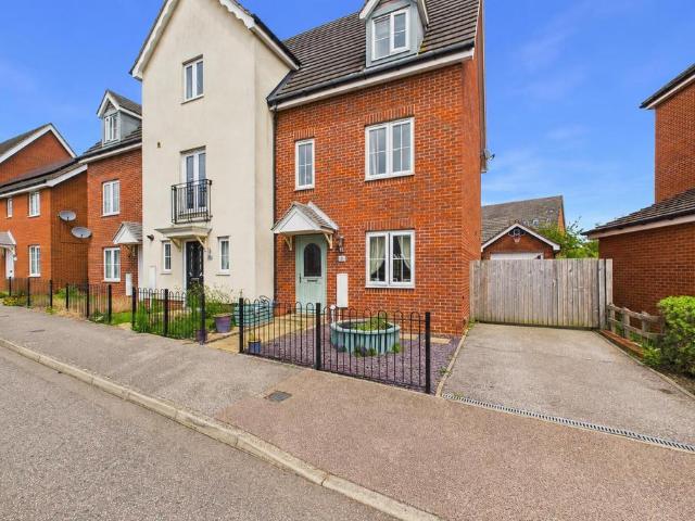 5 bedroom townhouse for sale