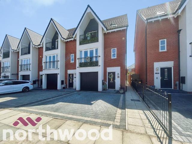 5 bedroom townhouse for sale