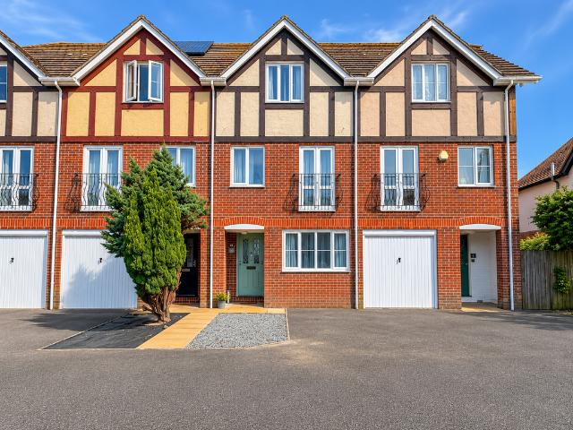 5 bedroom townhouse for sale