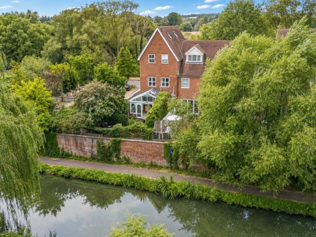 5 bedroom townhouse for sale