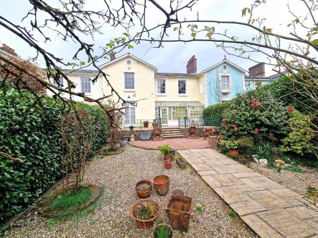 5 bedroom townhouse for sale