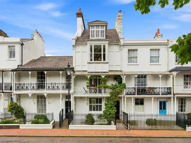 5 bedroom townhouse for sale