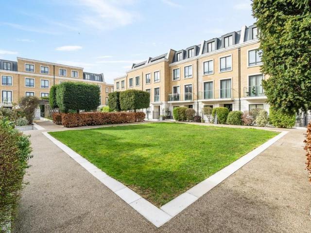 5 bedroom townhouse for sale