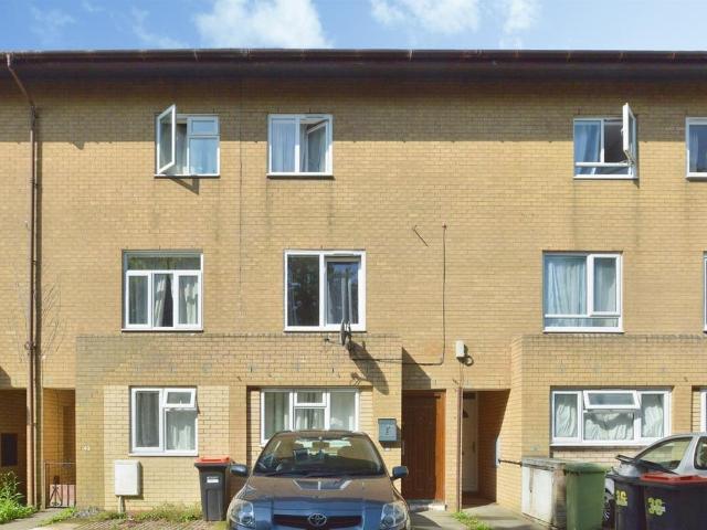 5 bedroom townhouse for sale