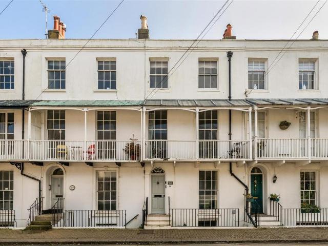 5 bedroom townhouse for sale