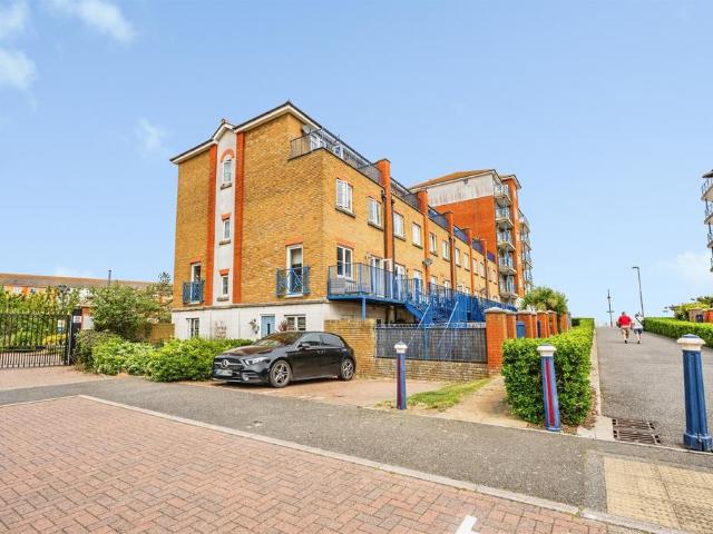 5 bedroom townhouse for sale