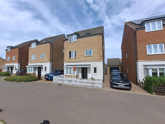 5 bedroom townhouse for sale