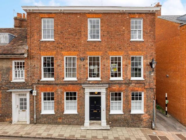 5 bedroom townhouse for sale