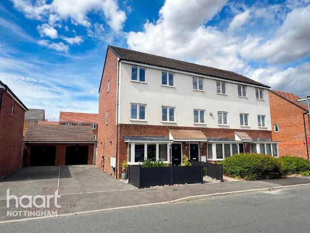 5 bedroom townhouse for sale