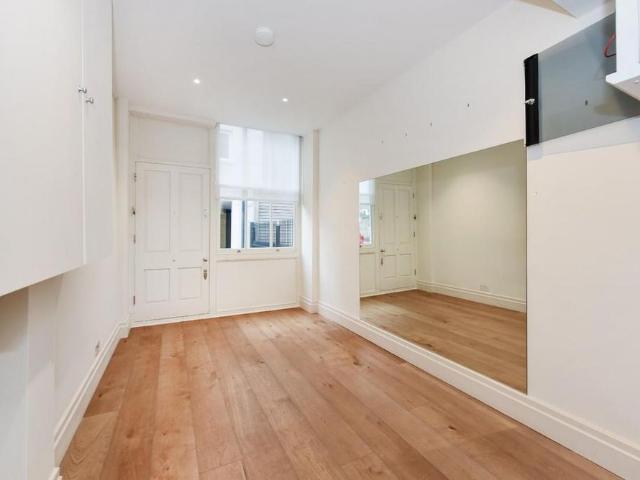 5 bedroom townhouse to rent