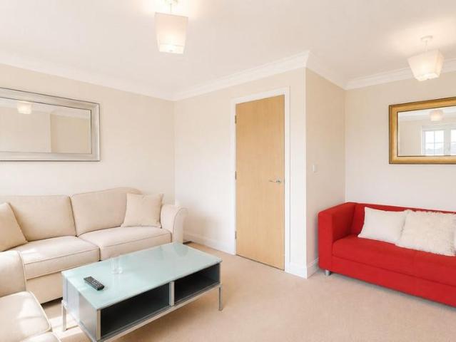 5 bedroom townhouse to rent