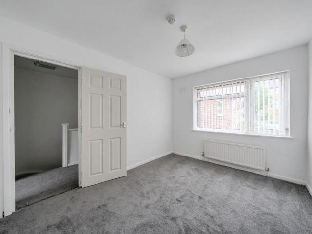 5 bedroom townhouse to rent